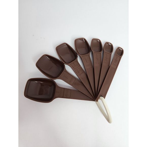 Tupperware | Kitchen | Tupperware Brown Measuring Spoons Set Of 7 ...